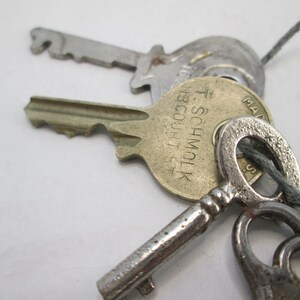 Antique Vintage Lot of 9 Small Metal Mostly Skeleton Keys - Etsy