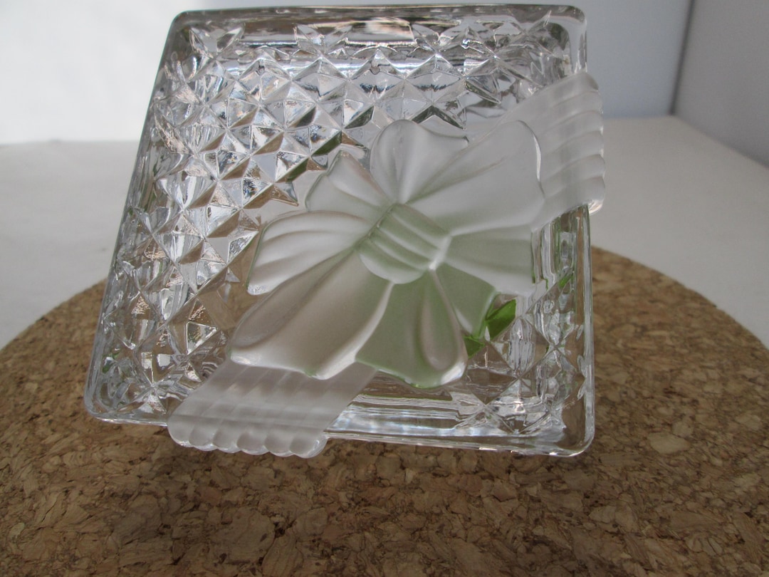 Vintage Clear Glass Square Box With Frosted Bow on Lid Vanity Box Clear ...
