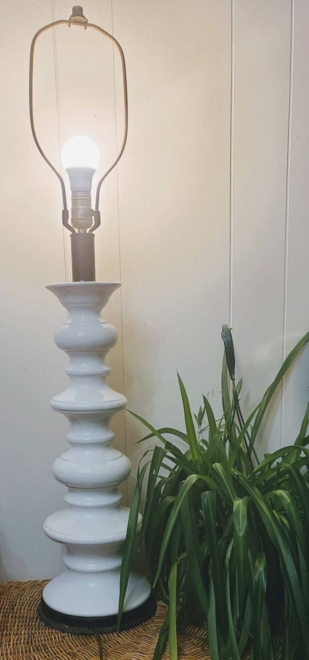 MCM Vintage White Ceramic Spool Lamp - Etsy