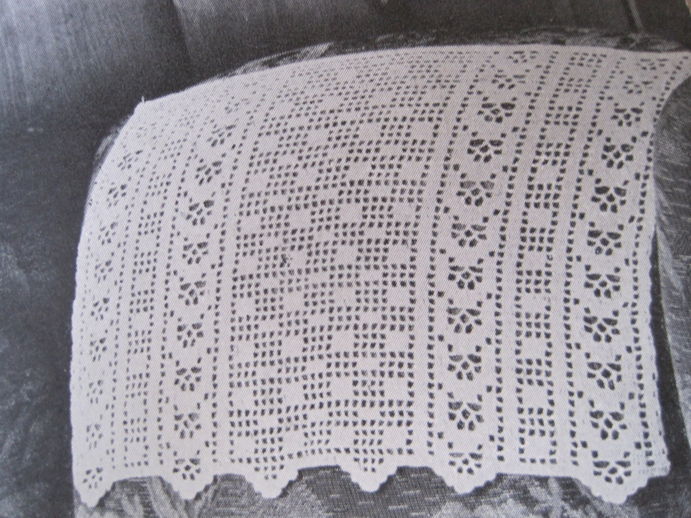 Crochet Pattern - Antimacassar - Checker Filet Chair Set - Headrest and ...