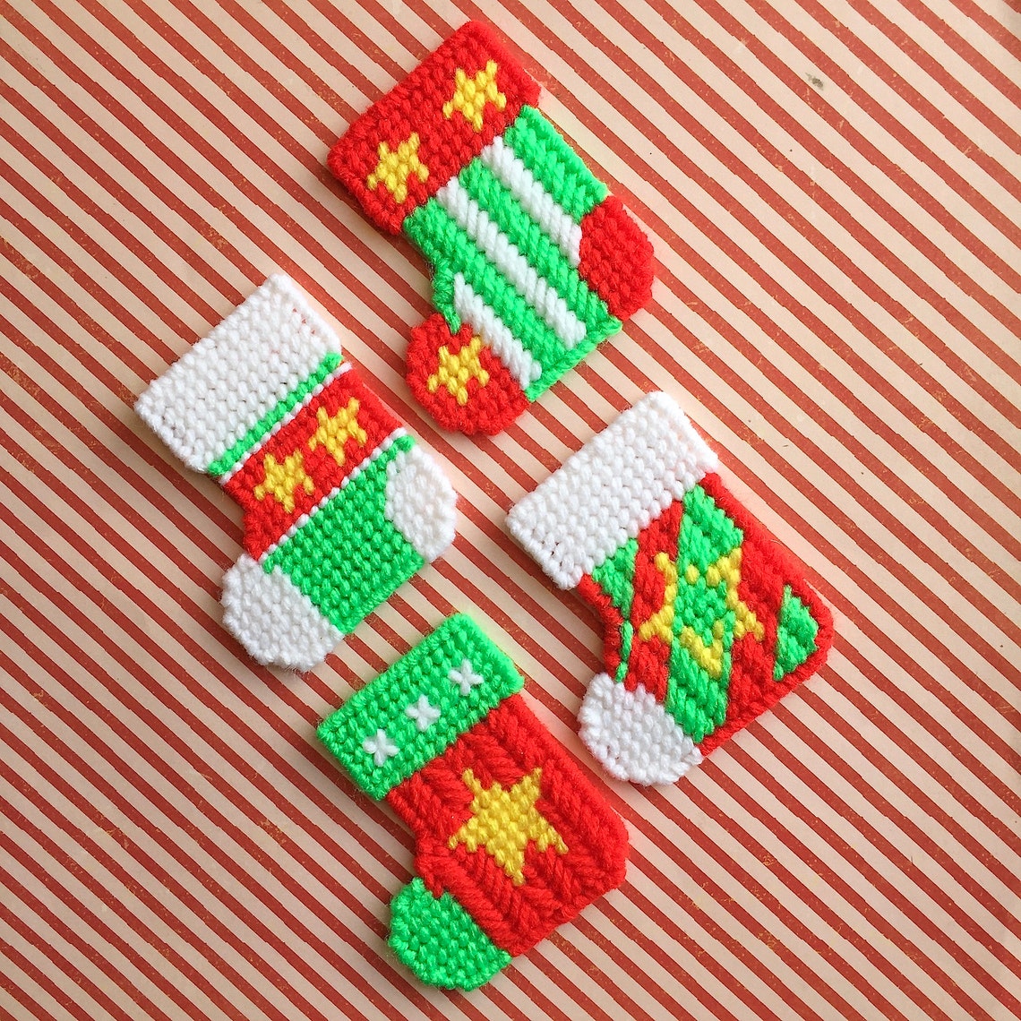 Plastic Canvas Pattern: Christmas Stockings | Etsy