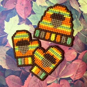Plastic Canvas Pattern Pages: "acorns" Hat and Mittens (3 Designs ...
