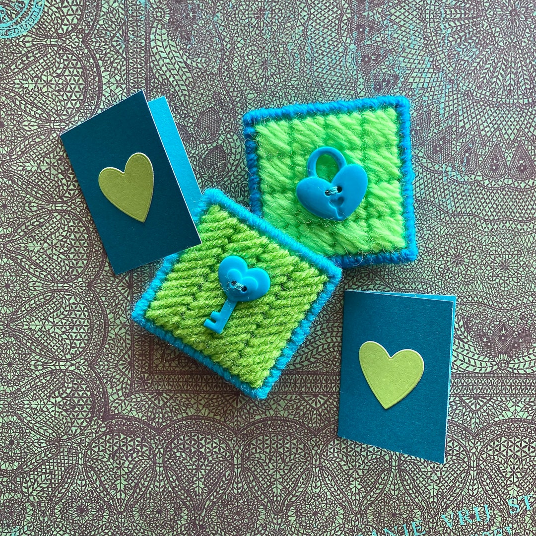 Plastic Canvas: Love Pockets key to My Heart set of 2 Pockets and 2 ...