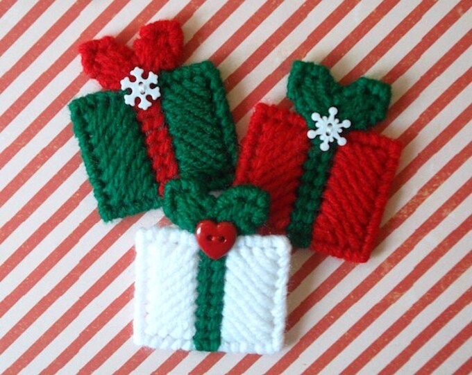Plastic Canvas: Christmas Gifts Mini Magnets (set of 3) - Etsy