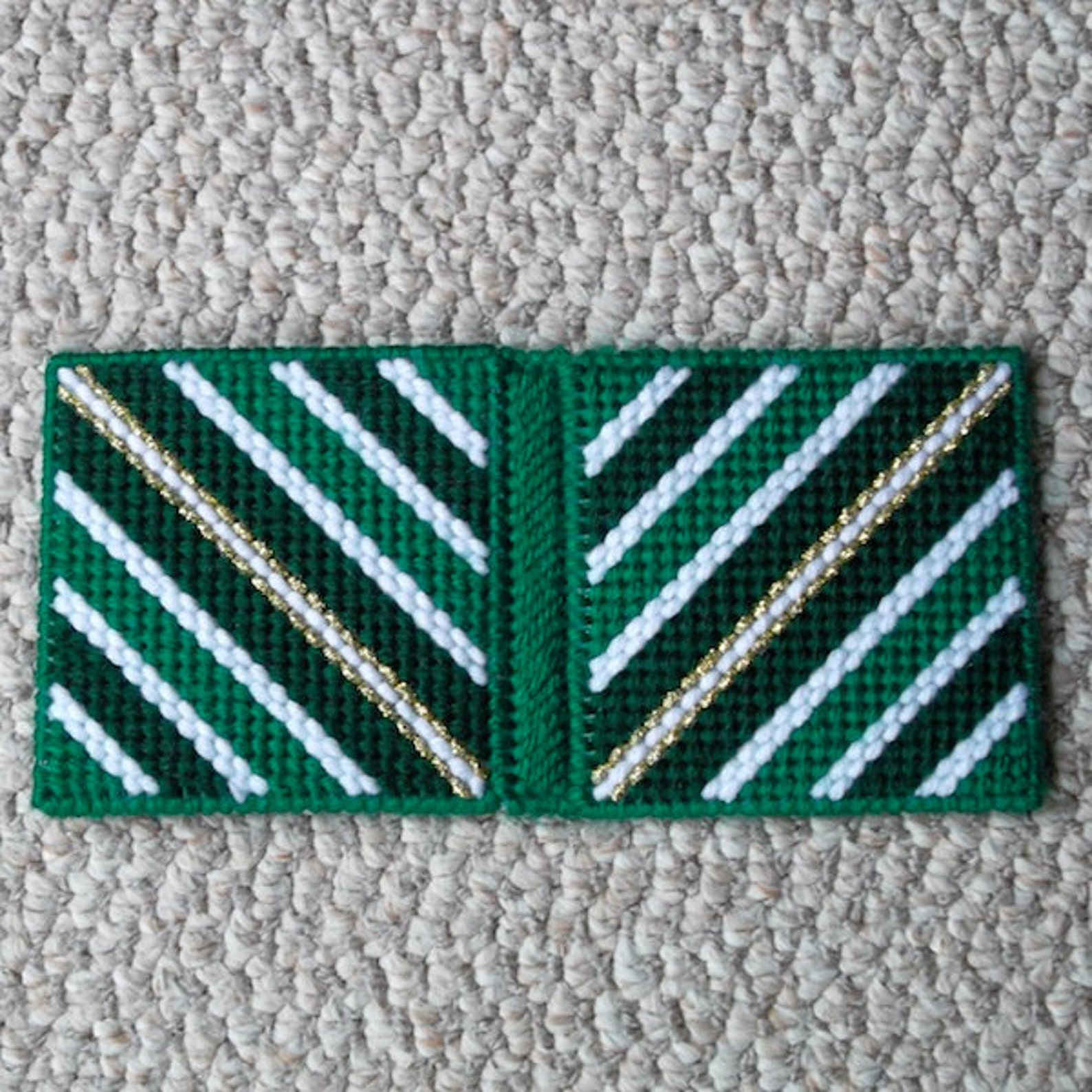 Plastic Canvas Pattern: Graph 'N Go -- "verdant" Notepad Holder ...