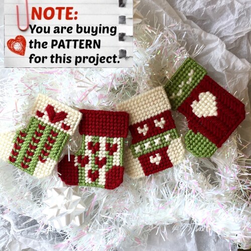 Plastic Canvas Pattern: Christmas Stockings checks - Etsy