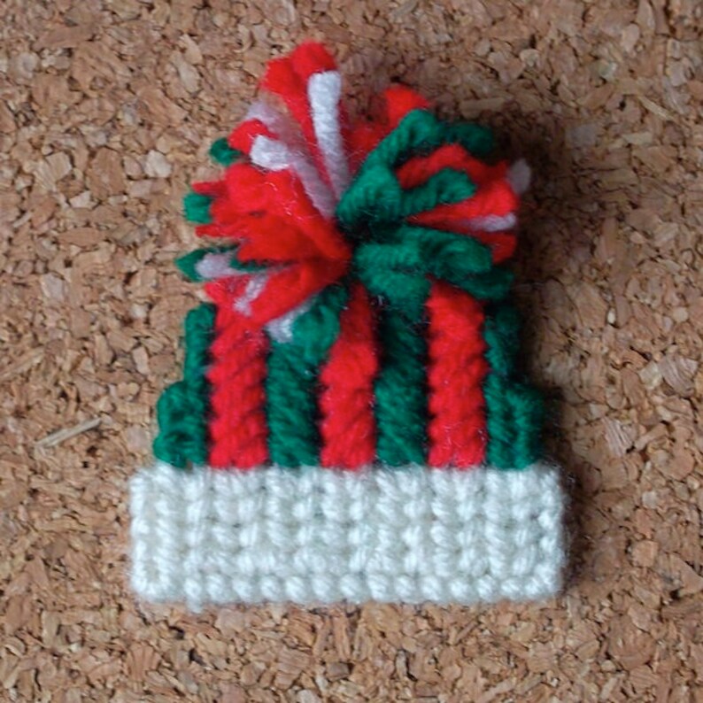 Plastic Canvas Pattern: "hats off to You" Seasonal Hat Magnets (8 ...