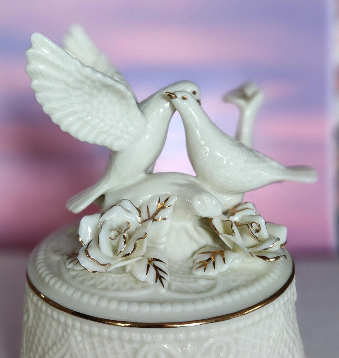 White Doves Musical Bird Figurine Vintage Wind Beneath My Wings ...