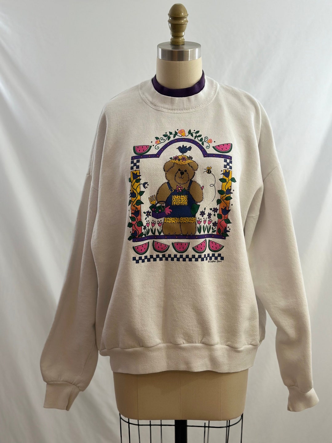 Vintage 90s Gopher Sport White Country Garden Bear Scene Colorful Print ...