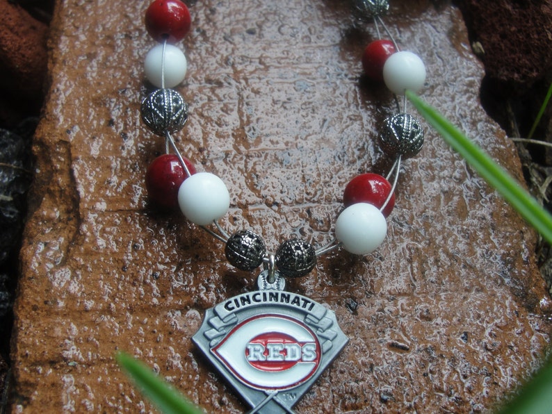 Cincinnati Reds Necklace - Etsy