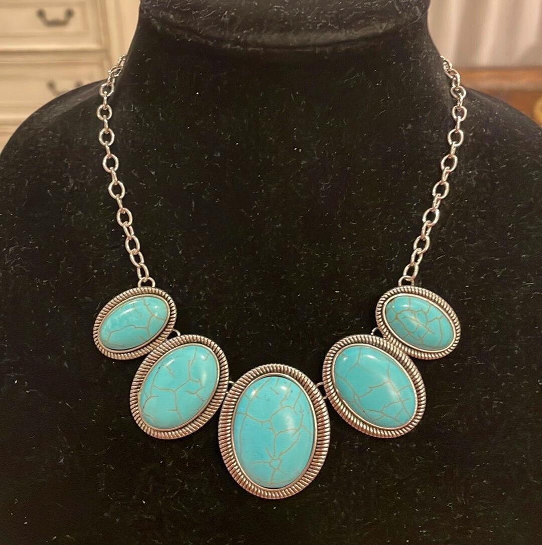 Vintage Silver Tone Turquoise Blue Pendant Choker Collar Statement ...