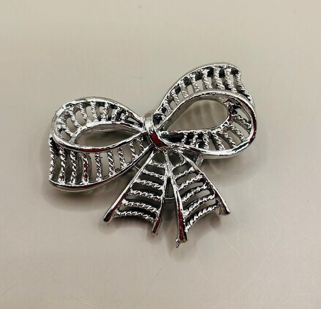 Vintage Gerry’s Silver Tone Bow Brooch Pin - Etsy