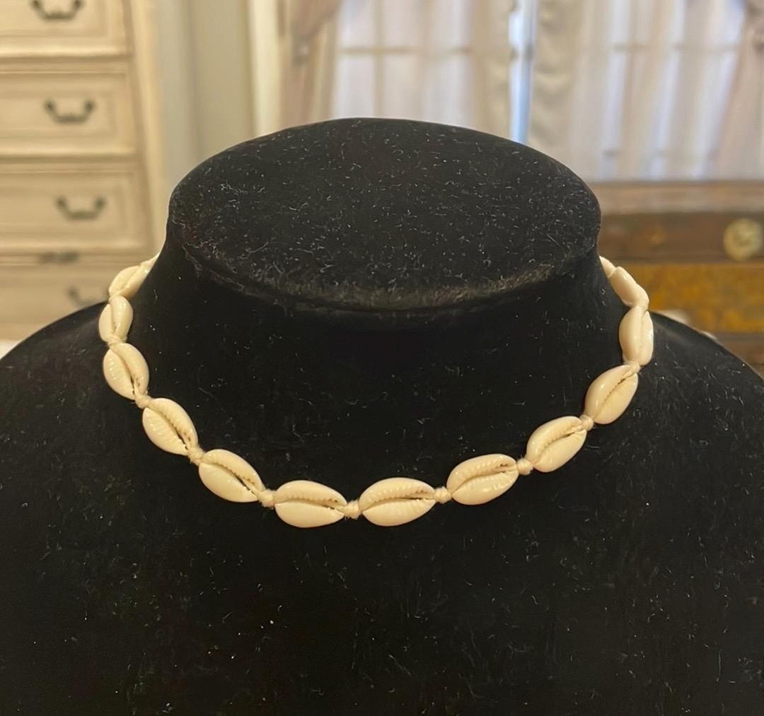 Vintage Beach Themed Seashells Beige Choker Collar Statement Necklace ...