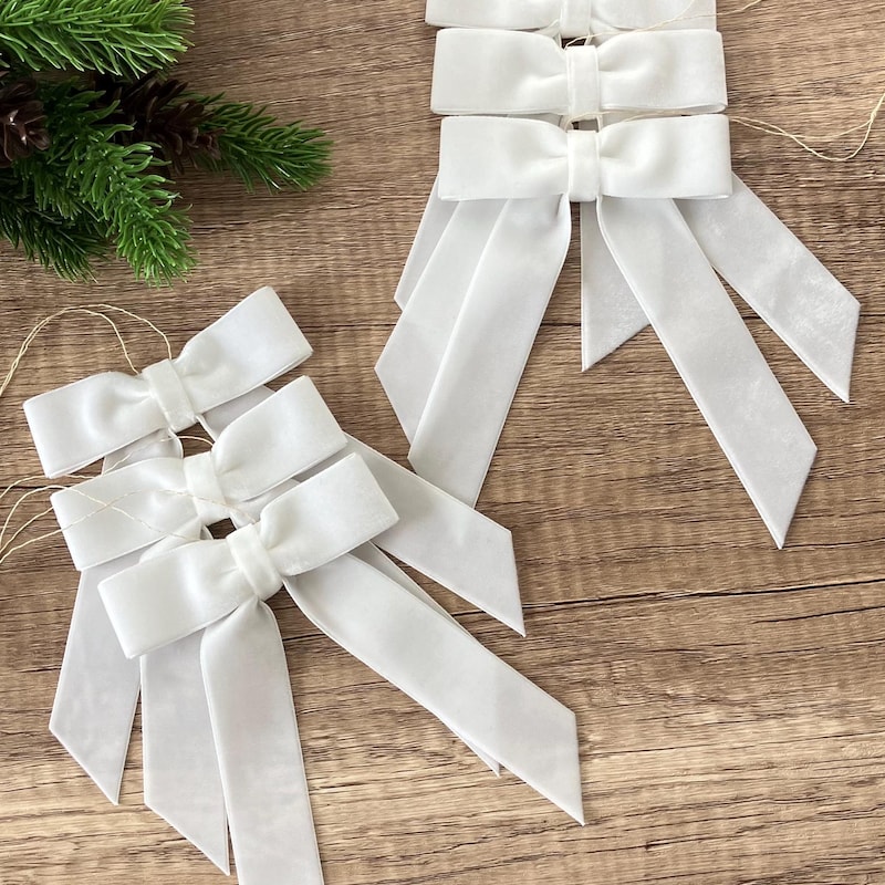White Christmas Bow - Etsy