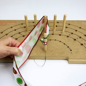 Pro Bow the Hand - Large Bow Maker - Perfect Bows, Gift Bows, Tree ...