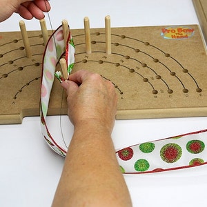 Pro Bow the Hand - Large Bow Maker - Perfect Bows, Gift Bows, Tree ...