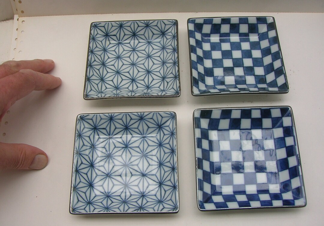 4 X Small Dishes Chequer & Star Designs Vintage Japanese Ceramic 9.5 Cm ...