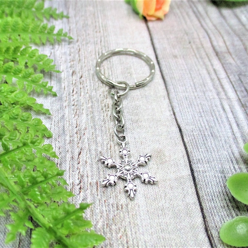 Snowflake Keychain - Etsy