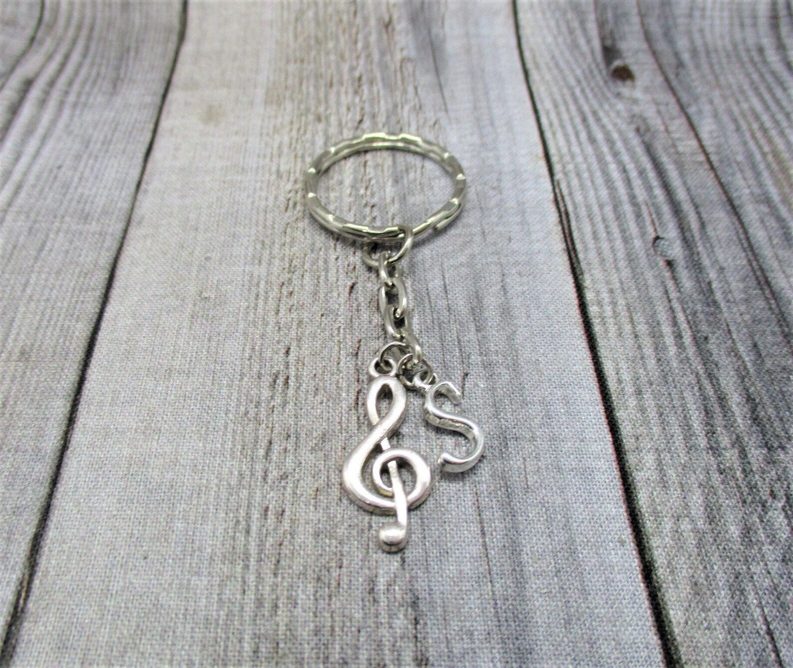 Treble Clef Keychain Music Keychain Initial Music Lovers Gift - Etsy