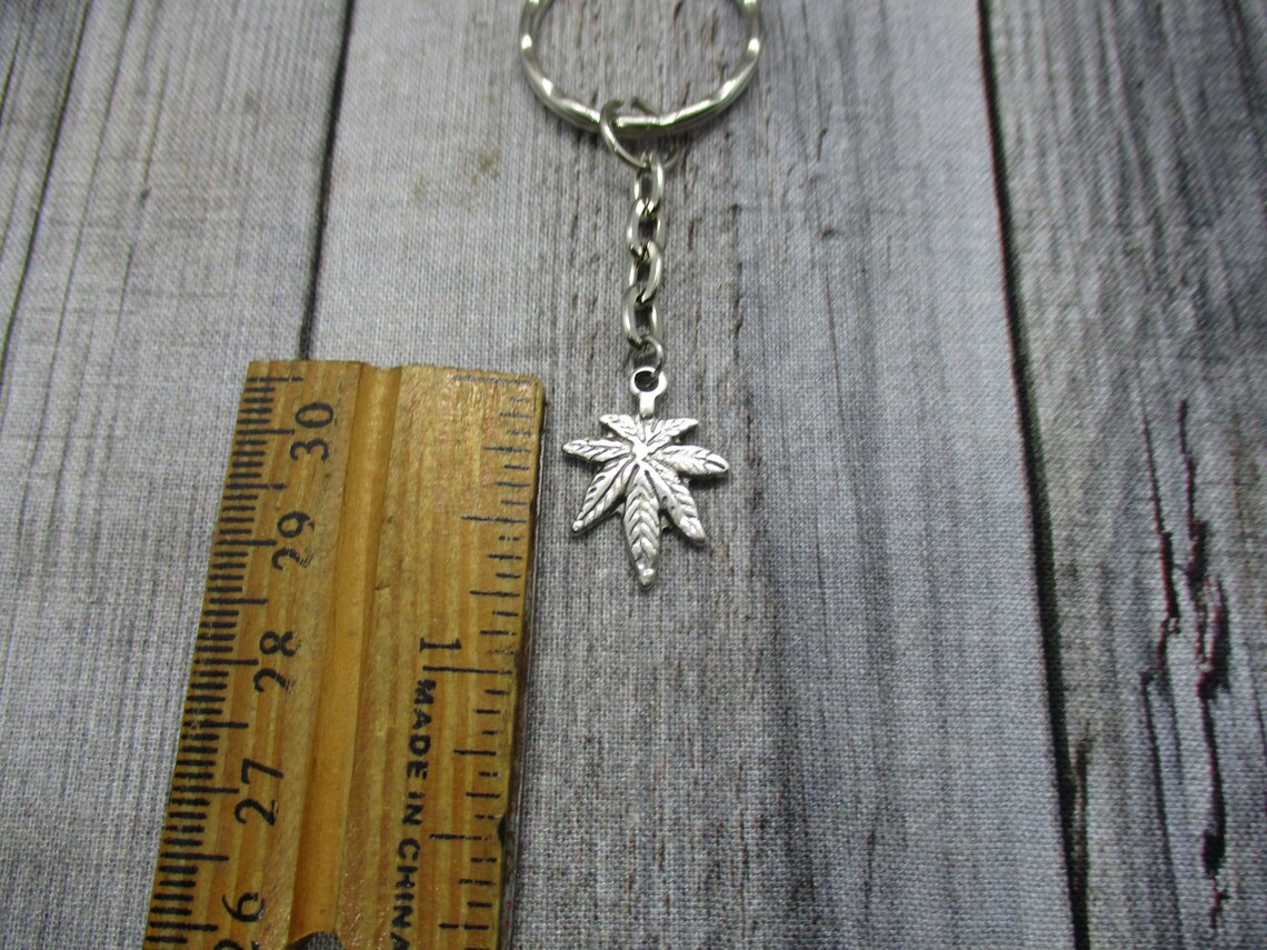 Pot Leaf Keychain Cannabis Keychain Marijuana Keychain Hippie - Etsy