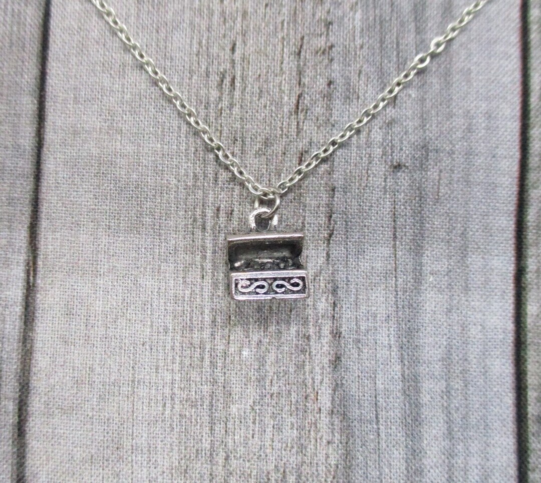Dainty Gamer Necklace Treasure Chest Necklace, Gamer Gift Cosplay ...