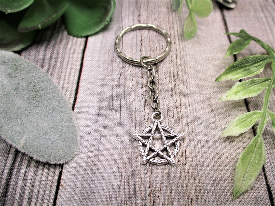 Pentacle Keychain Pentagram Witch Gifts for Her / Him - Etsy