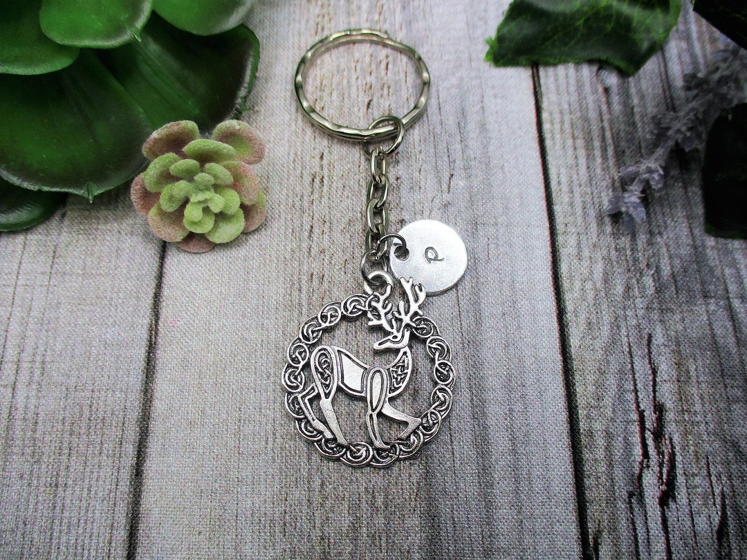 Celtic Deer Portachiavi personalizzato Handstamped Celtic Knot Regali ...