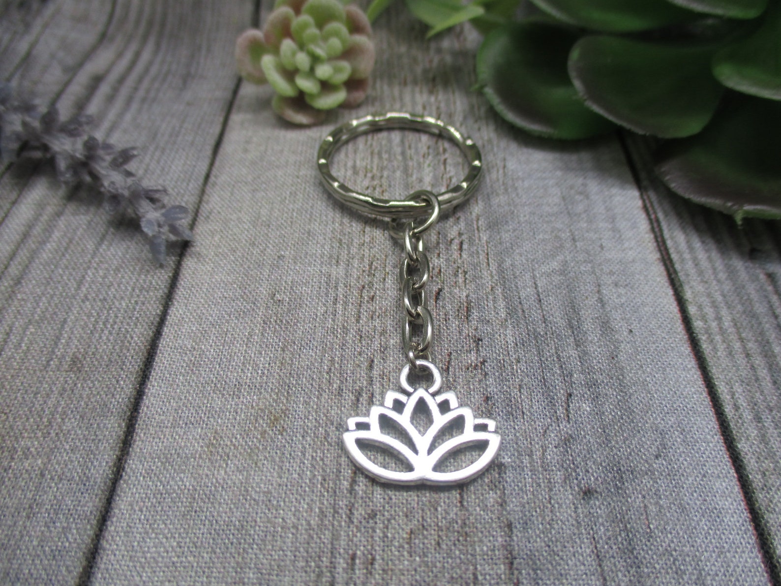 Lotus Flower Keychain Lotus Keychain Yoga Gift for Her / Him - Etsy