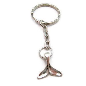 Whale Tail Keychain Whale Fluke Keychain Ocean Keychain Beach Lover ...