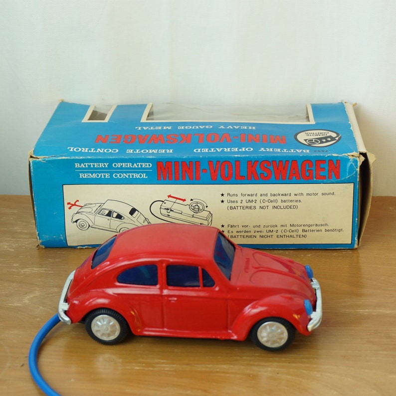 1960s Vintage BANDAI Metal Red MINI-VOLKSWAGEN Battery Operated Remote ...