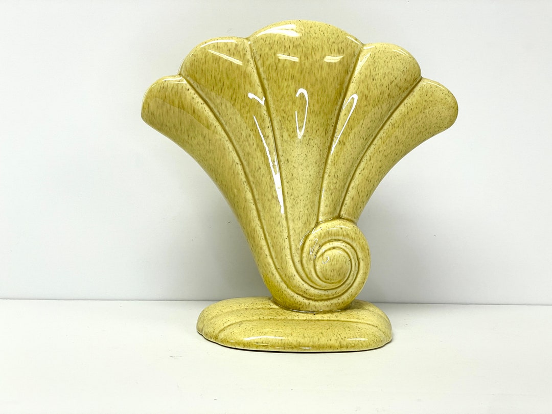 Redwing Red Wing Art Pottery 892 Art Deco MCM Nautilus Shell Vase ...