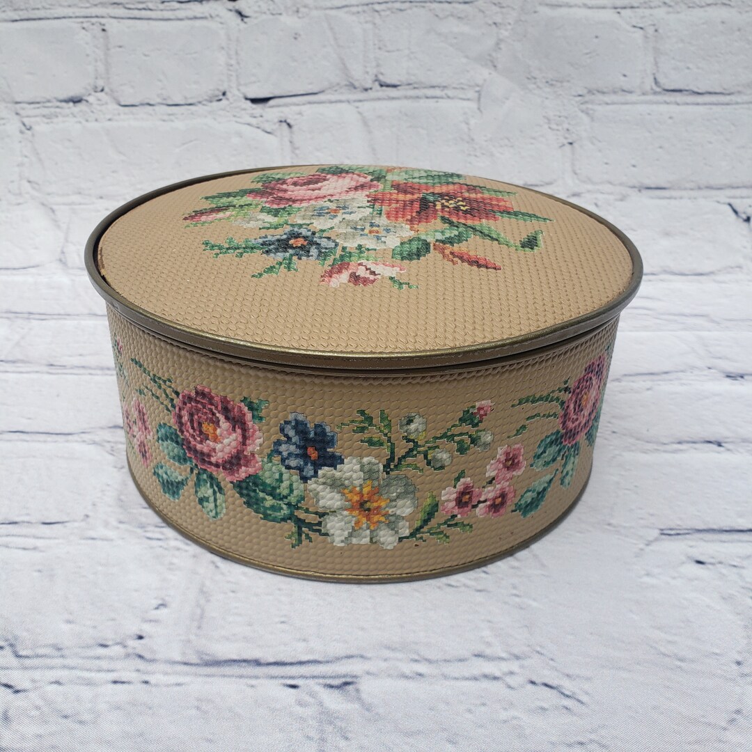 1940s Guildcraft New York Floral Textured Round Sewing Tin - Etsy