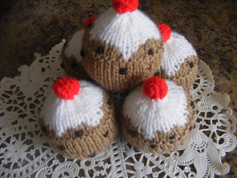 5 Iced Currant Buns With Removable Cases - Etsy