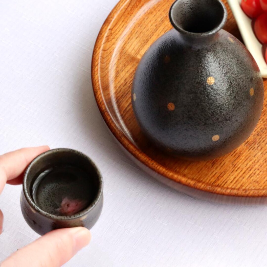 Made in Japan Awasaka Porcelain Collection of Sakeware Gold-decorated Crystals for Gift Birthday ...