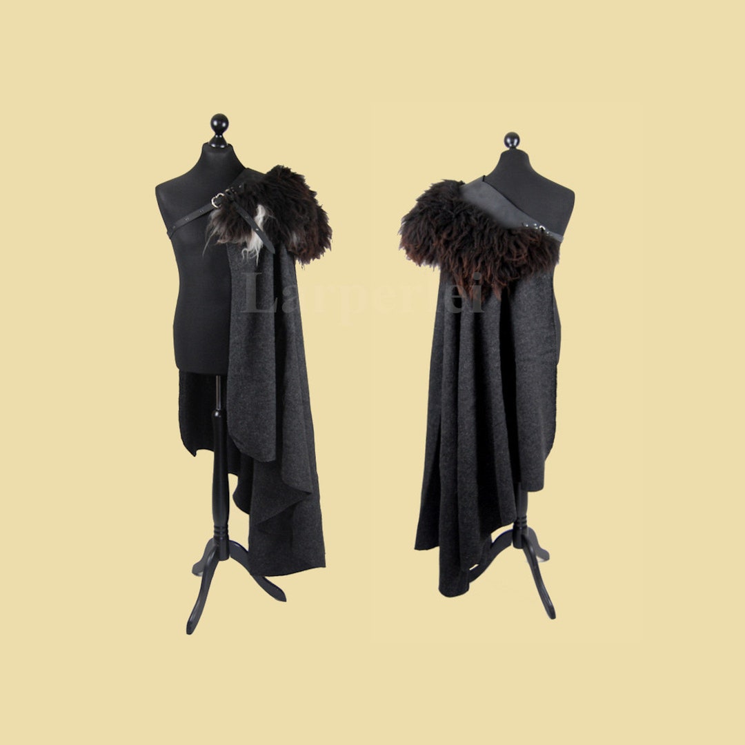 Musketeer Cloak With Fur - Etsy