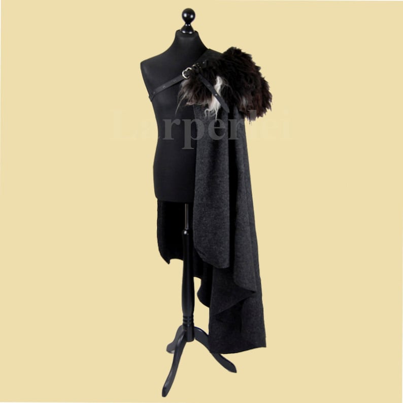 Musketeer Cloak With Fur - Etsy