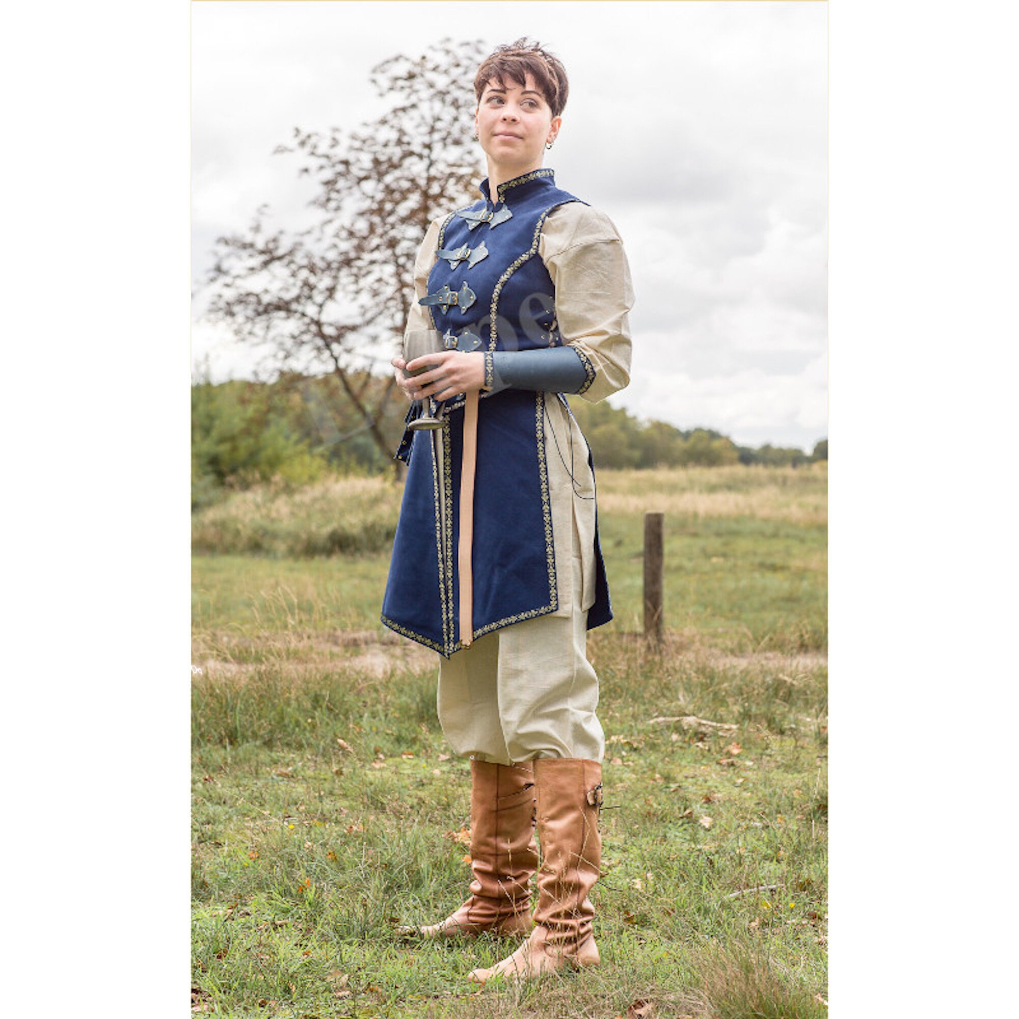 Ceremonial Surcoat for Women. Leather Larp Fantasy | Etsy