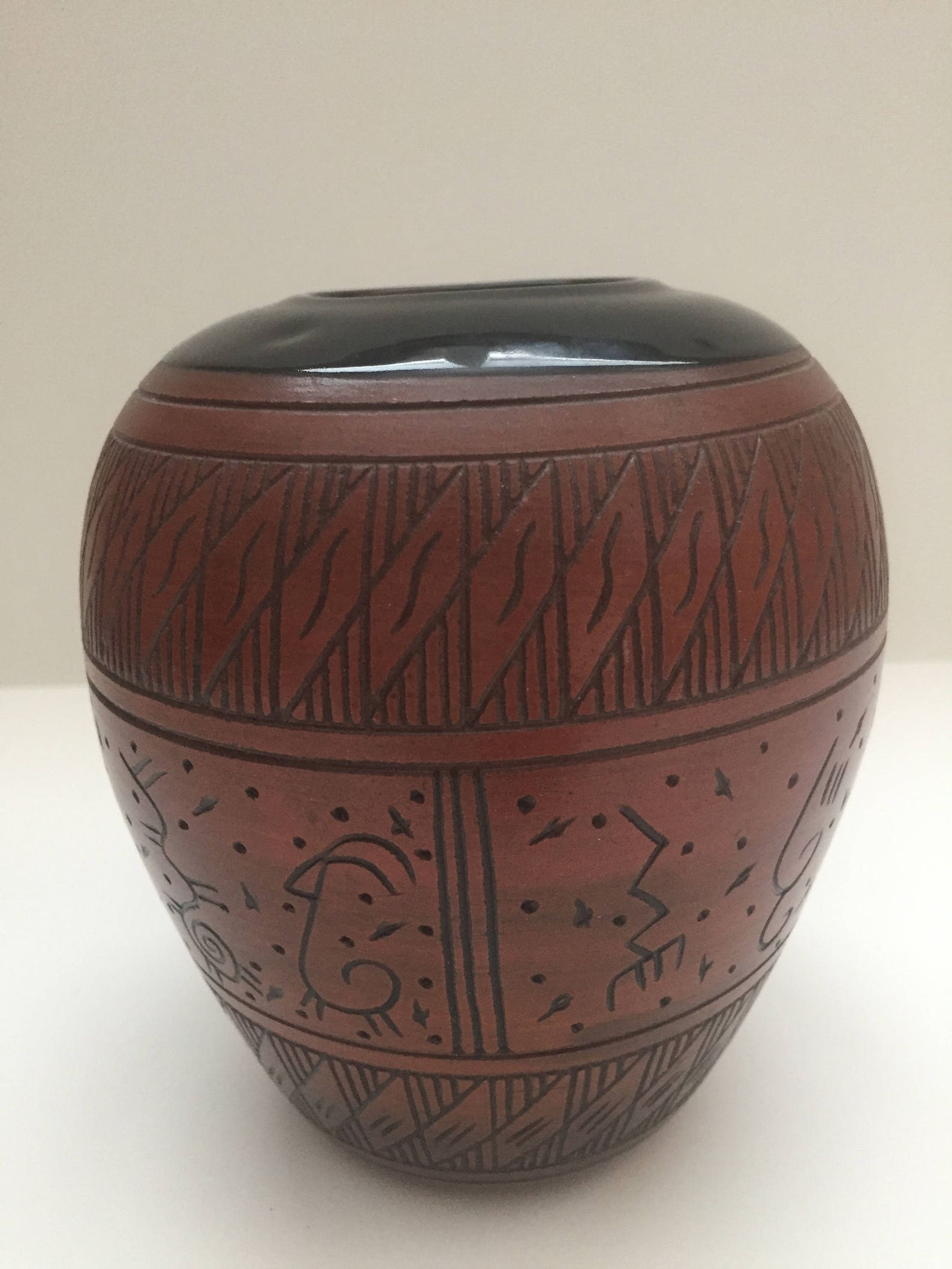 Vintage Navajo Pot/vase Signed by Maxine Clark - Etsy