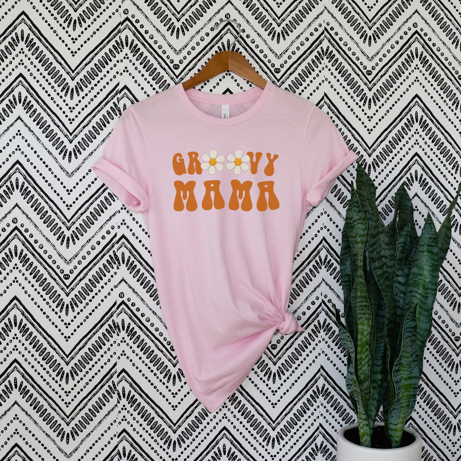 Groovy Mama Shirt Retro Mom Tee Vintage Smiley Face Tshirt - Etsy