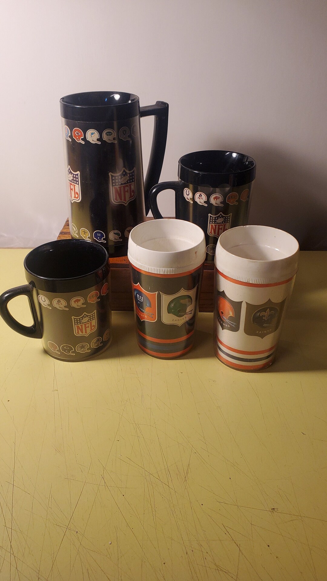 Vintage NFL 1970s Plastic Mugs Drinking Glass. Old Logos. - Etsy
