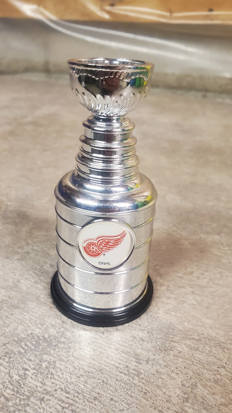 Vintage Labatt's Miniature Stanley Cup. Detroit Red Wings. - Etsy