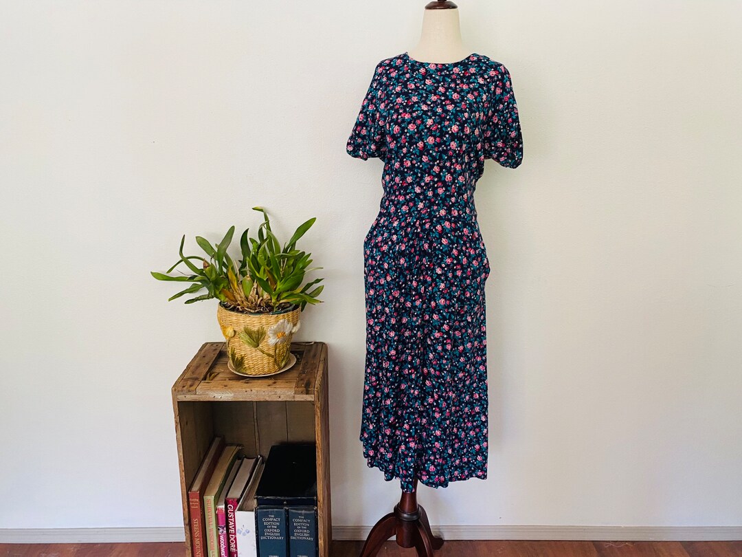 1990s Summer Rayon Floral Dress. Back Buttoning With Pockets Flowy ...