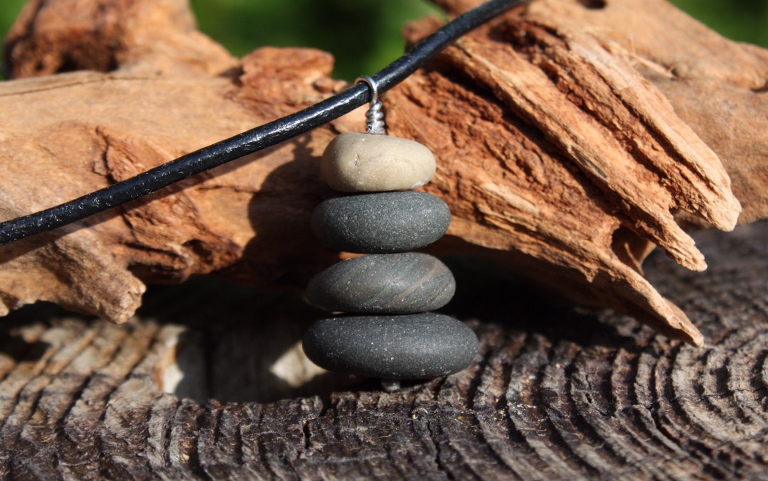 Collier de cairn de roche, collier de pierre de plage, collier de cairn, bijoux de cairn, Zen ...