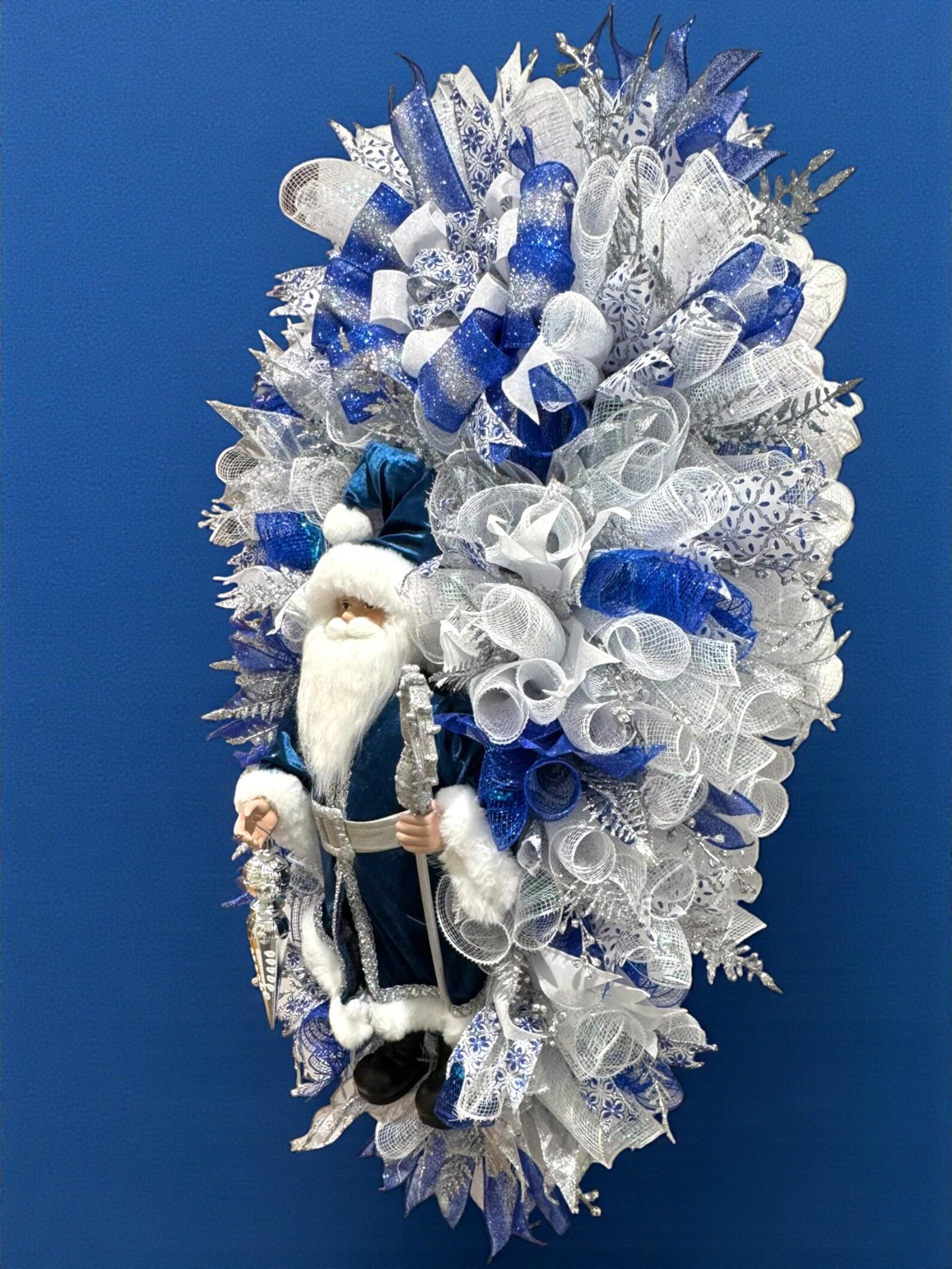 Blue Santa Christmas Swag Wreath, Silver Ferns & Berries - Etsy
