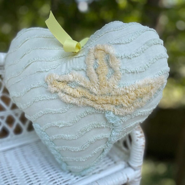 A Very Primitive Vintage Quilted Heart - Etsy
