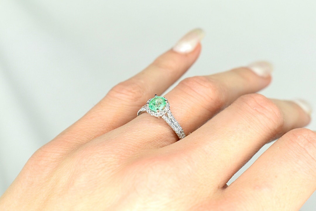 A Touch of Spring: Emerald Green 14k White Gold Ring Genuine Spring ...