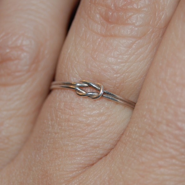 Figure 8 Knot Ring - Etsy