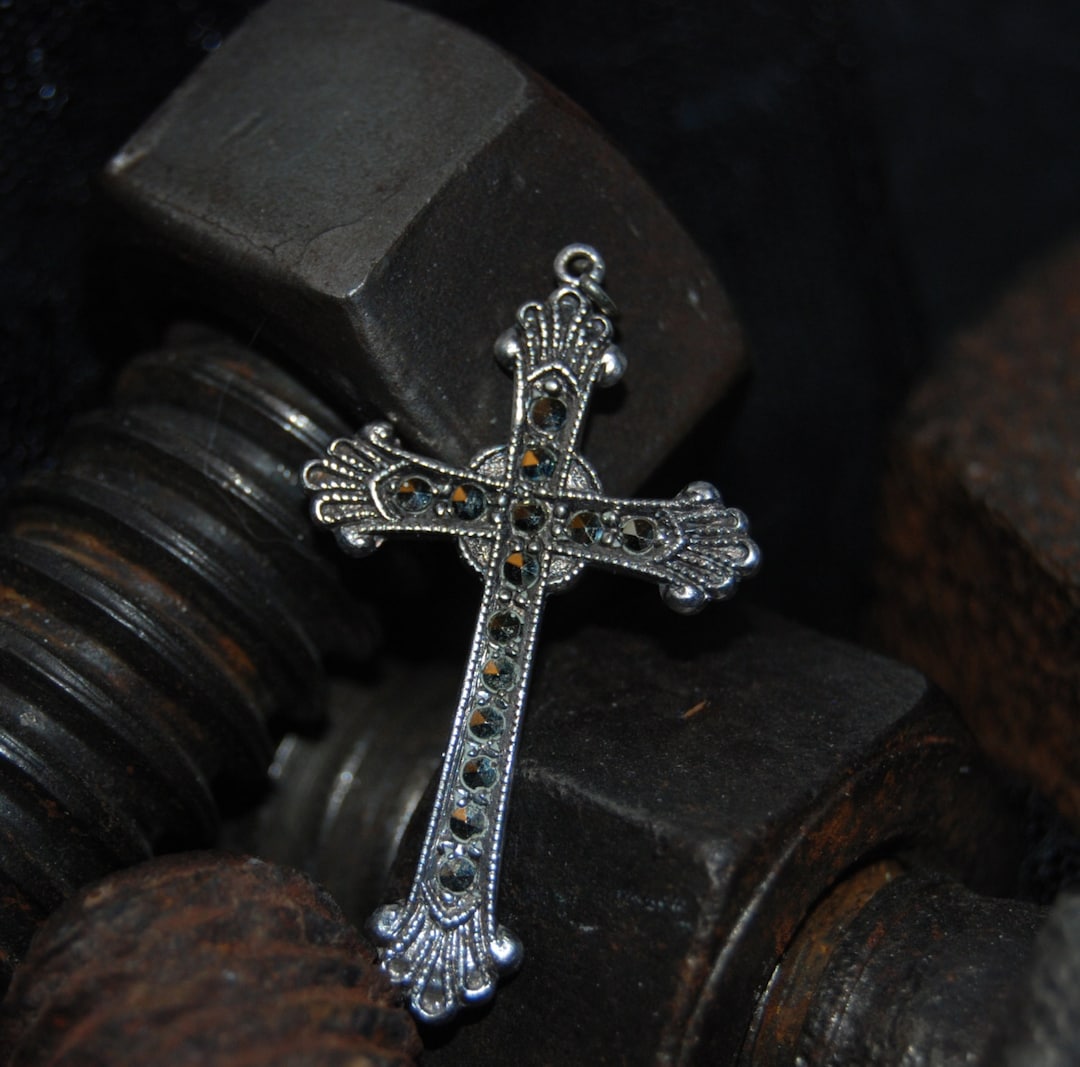 Vintage Marcasite Cross Pendant in Sterling #BKC-CHRM47 - Etsy