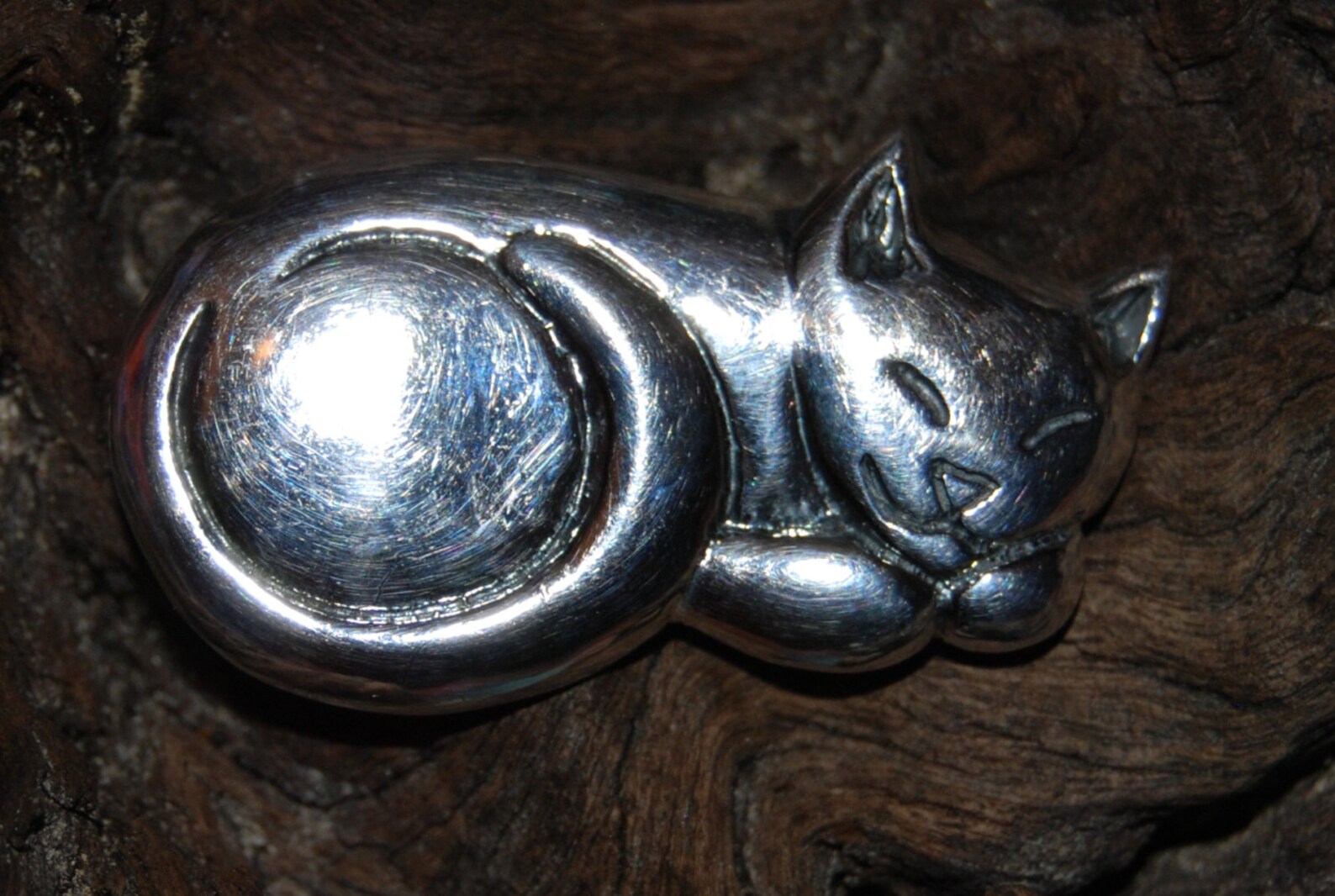 Vintage Retro Sterling Silver Kitty Sleeping Polished Cat Feline Closed ...