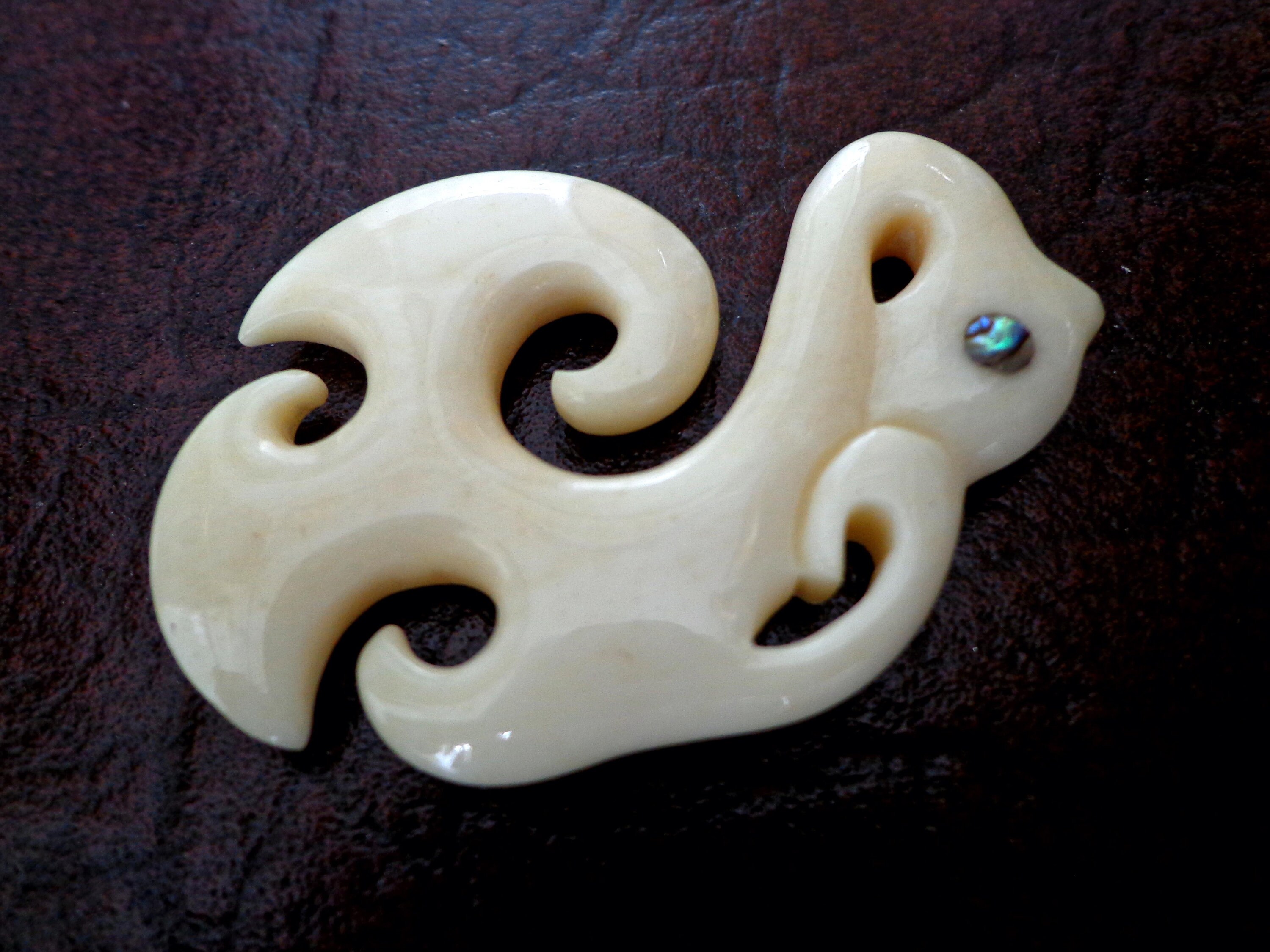 Conch Eye and Bone Swan Pendant. B29 - Etsy